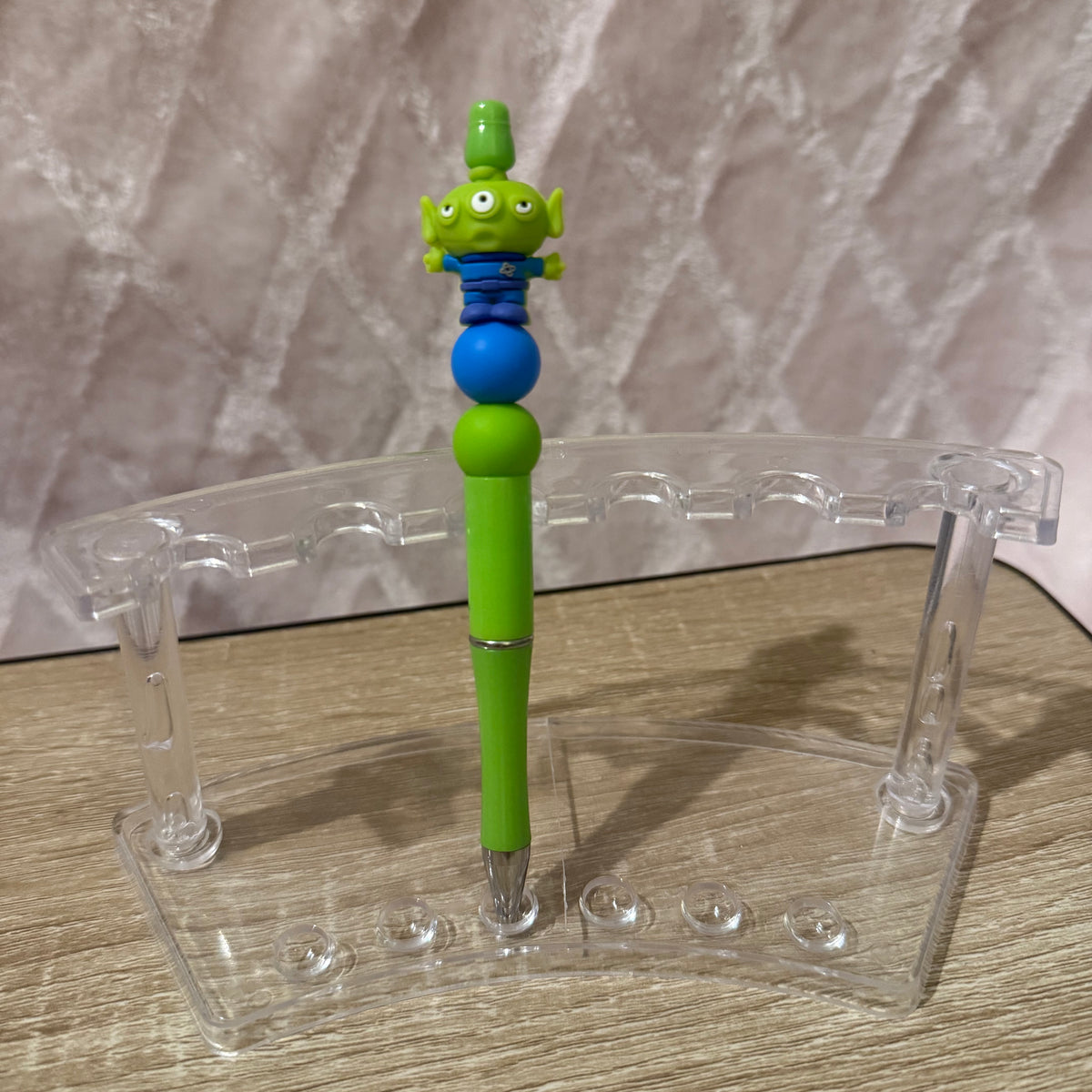 Lime Green “Toy Story Alien” Focal Pen – ALP Creations